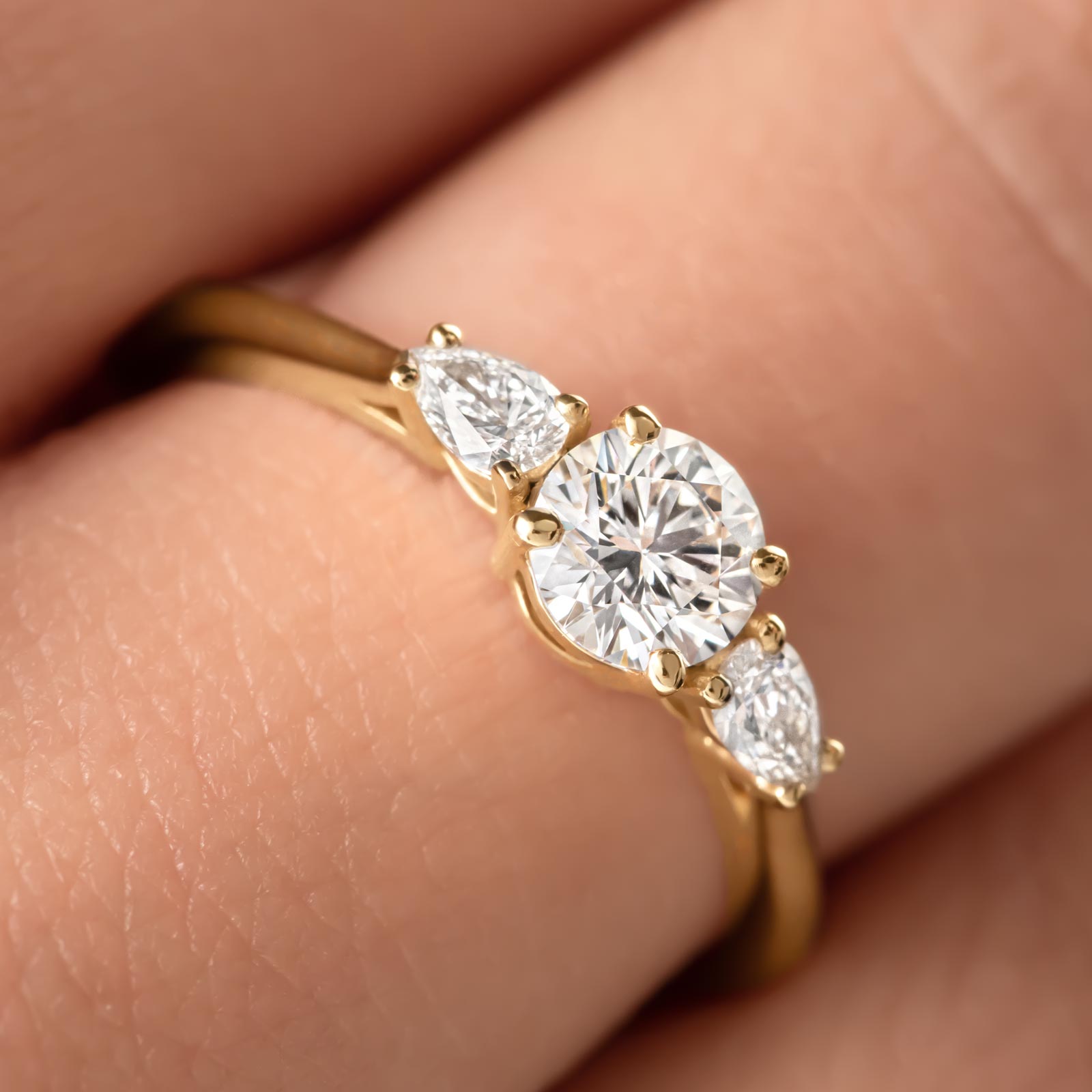 Little Lady Duo de Poires Yellow Gold Tourmaline Ring | Gemmyo